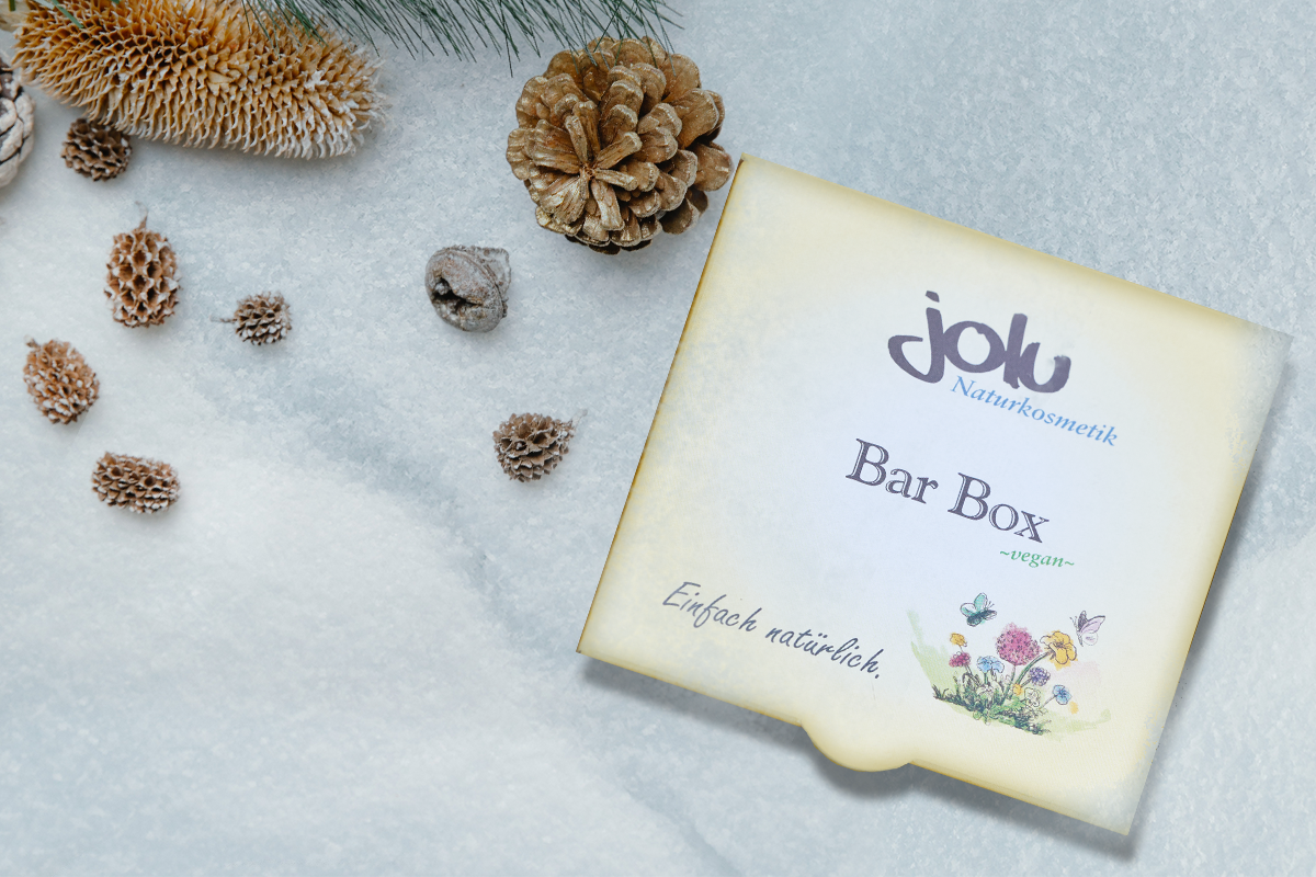 jl_xmas_bar | The Chic Advocate