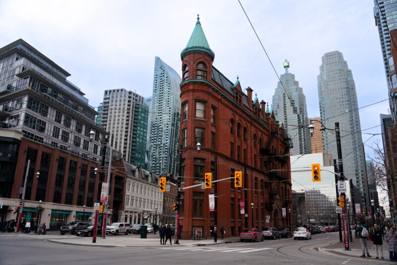 Toronto Reiseguide: Erkunde die Vielseitigkeit der kanadischen ...